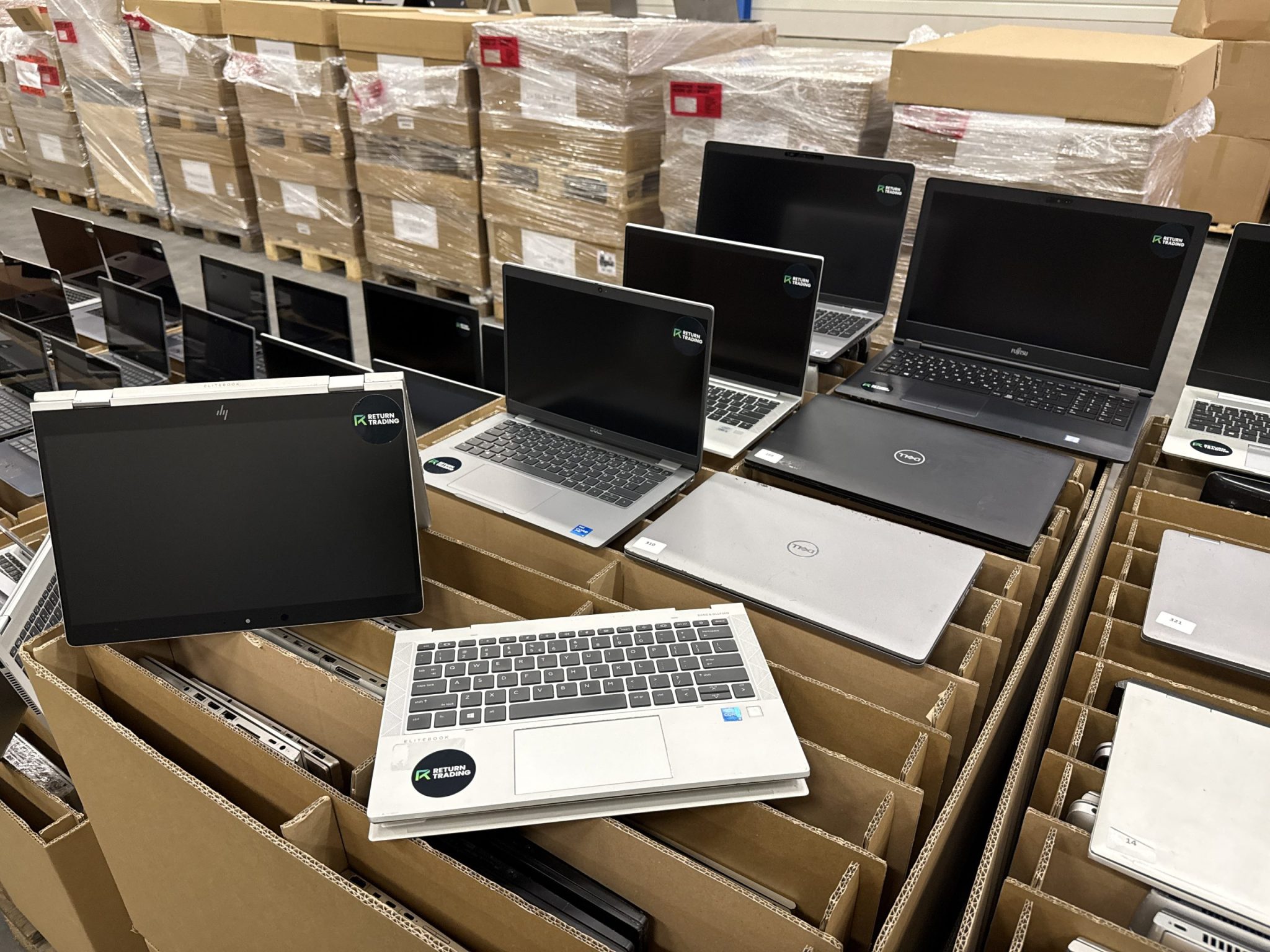 375x Mixed Laptops Acer - Asus - Dell - Fujitsu - HP - Lenovo - Terra ...